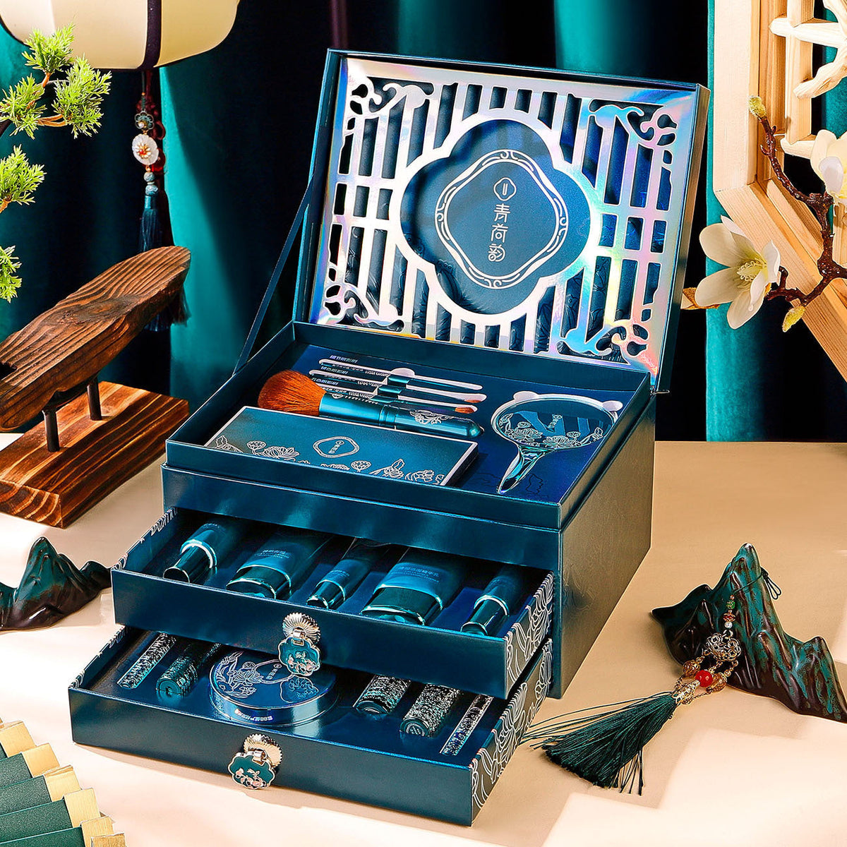 Makeup 18-piece Gift Box Set - Qingheyun Drawer-Style Makeup Box Kit